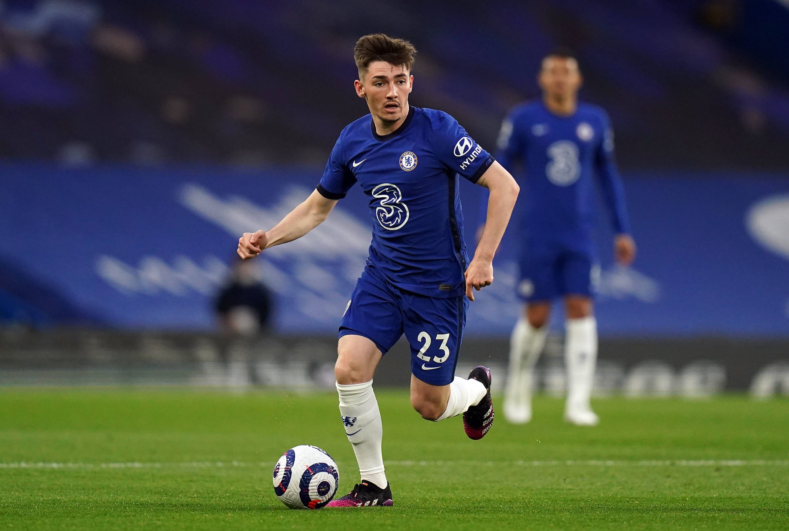 Billy Gilmour deixa o Chelsea e assina com o Brighton and Hove Albion ...