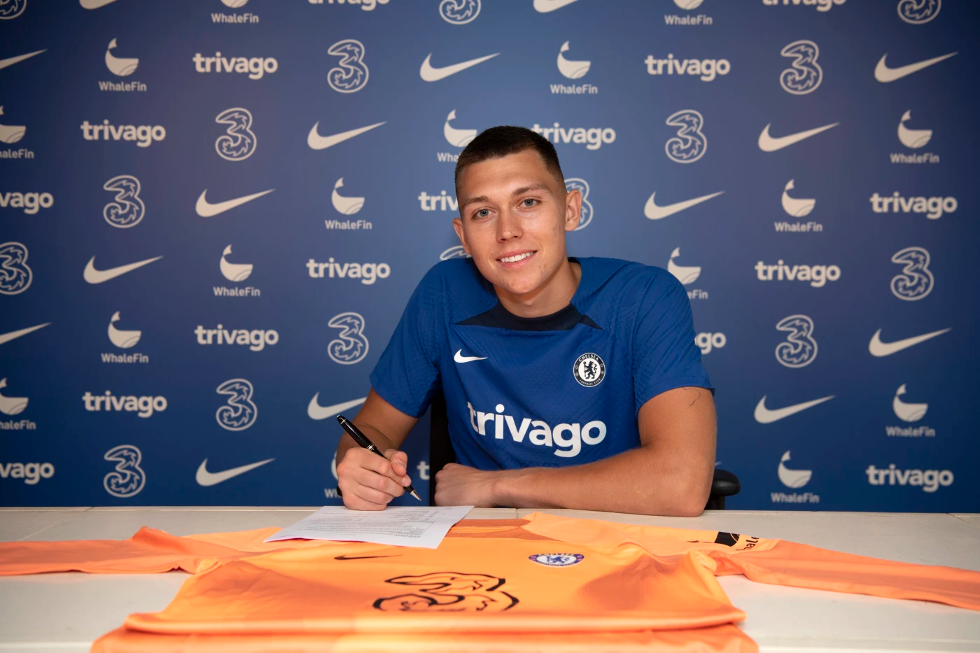 Chelsea anuncia a contratação do goleiro Gabriel Slonina - O maior e ...