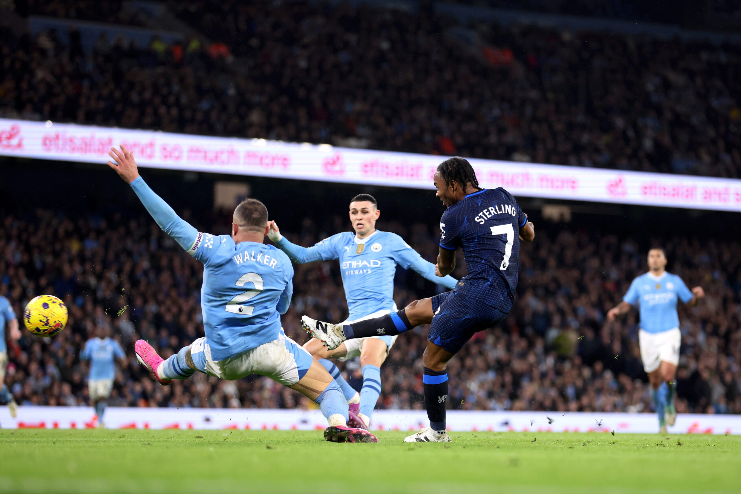 Chelsea sai na frente, perde muitas chances e cede empate ao Manchester ...