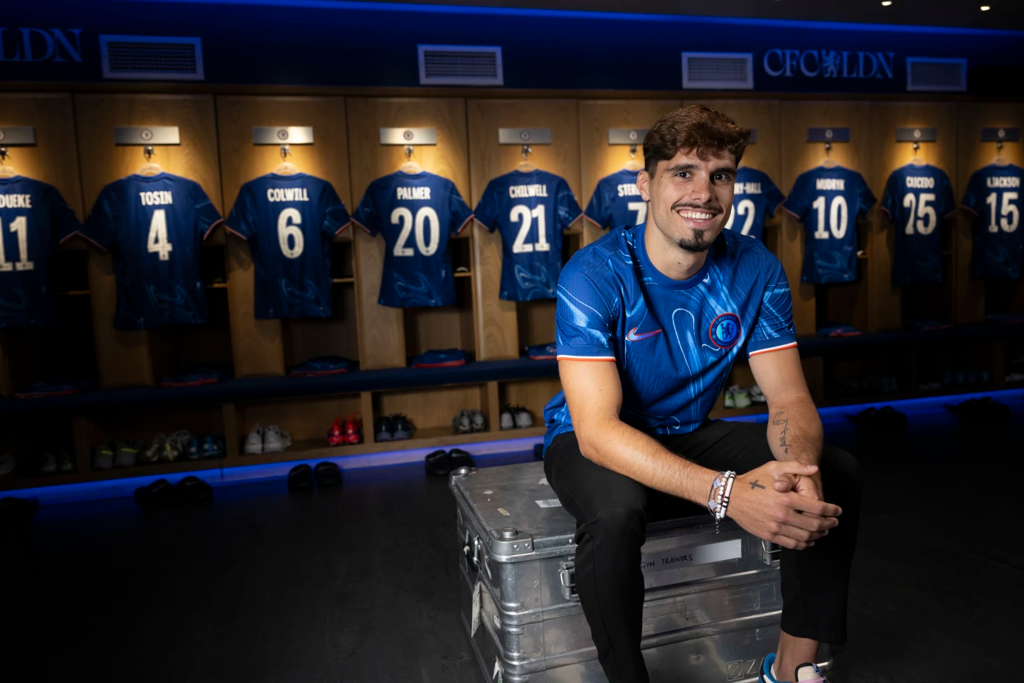 Pedro Neto é anunciado oficialmente como jogador do Chelsea - O maior e ...