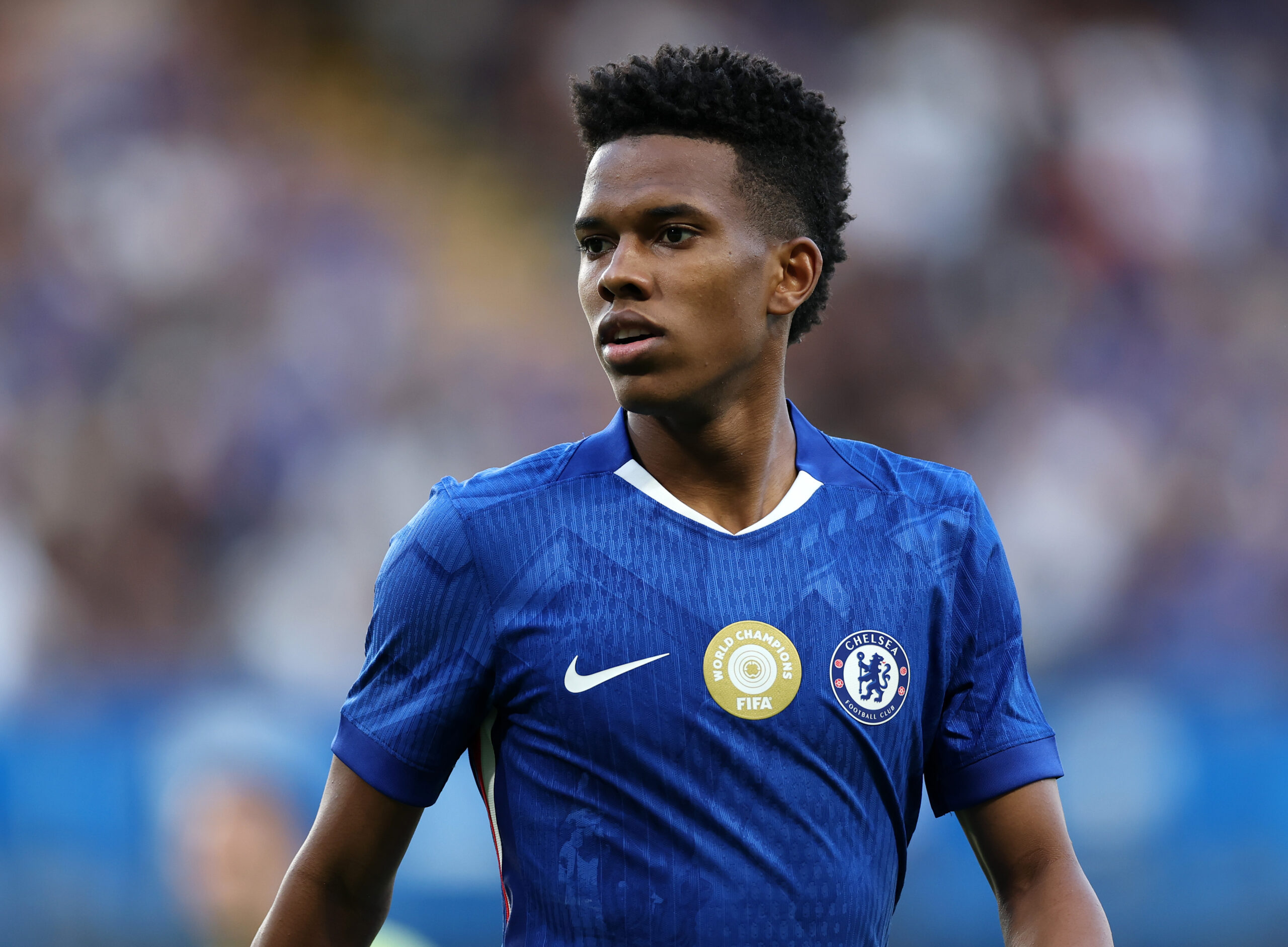 Após estreia na Premier League, Estêvão destaca escolha pelo Chelsea e ...